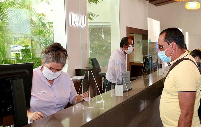 RIU staff get online COVID protocol training - Travelweek