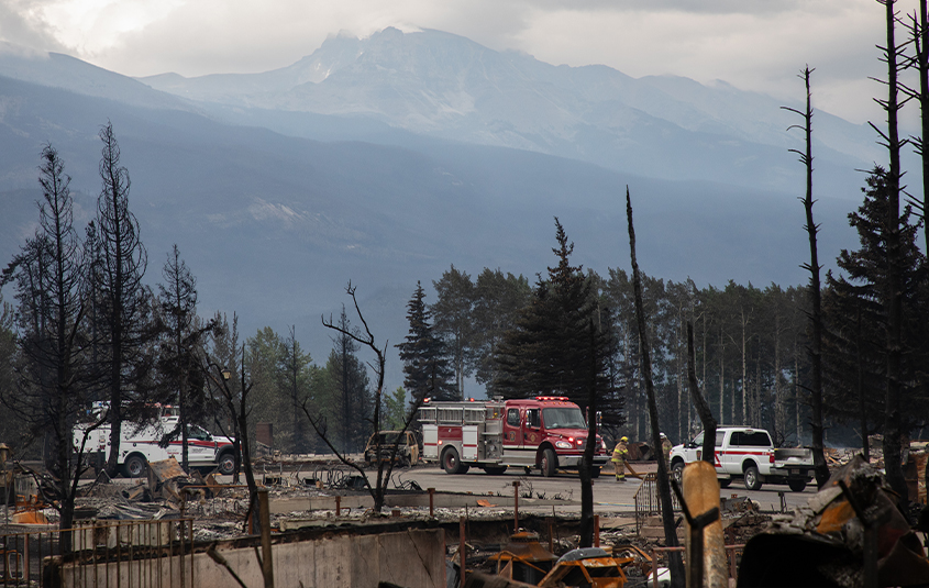 Tourism Jasper addresses tourists, Parks Canada defends Jasper wildfire ...