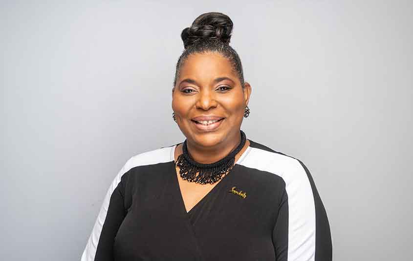 Maureen Barnes-Smith celebrates 30 years at Unique Vacations Canada Inc ...