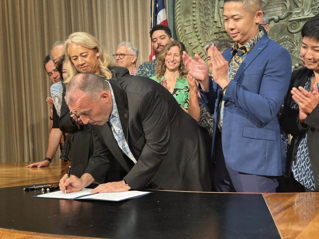 Hawaii's governor signs new hotel tax legislation to help cope with ...
