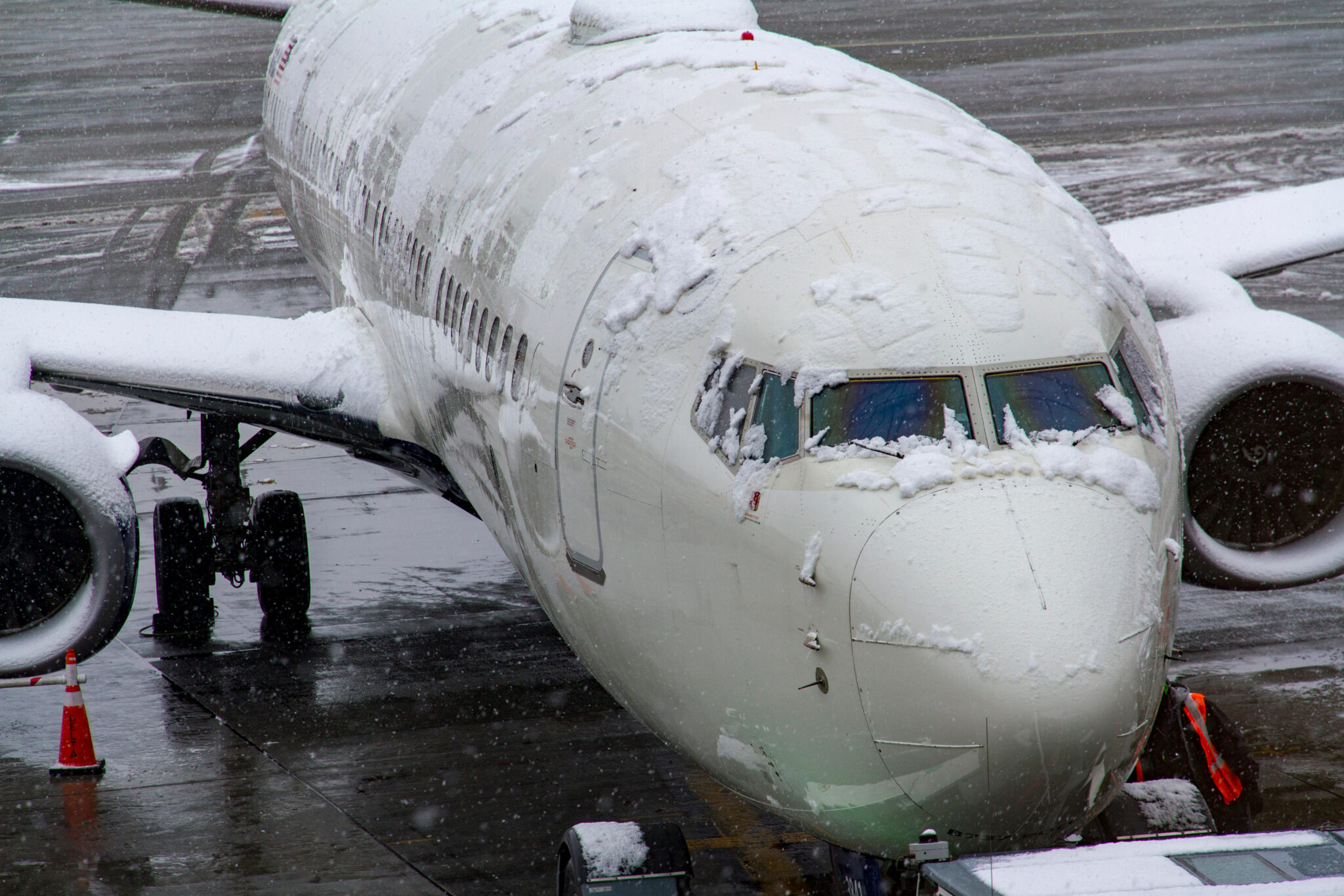 Air Canada, WestJet update travel alerts ahead of U.S. winter storm ...